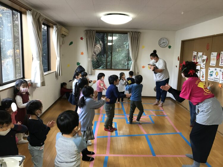 Songs with Hilo Sensei ｜ 森村学園 幼稚園