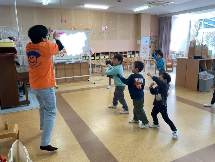 Pictionary and Limbo! ｜ 森村学園 幼稚園