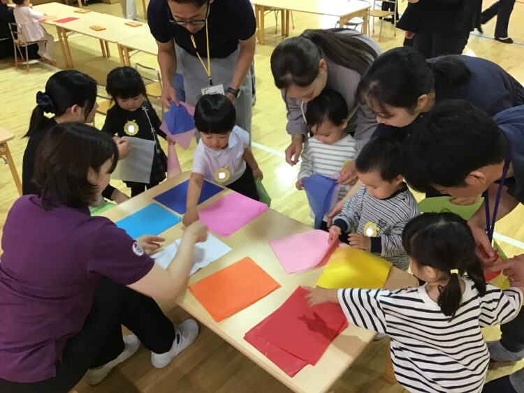ひまわりぐみ ちょうちょ製作・森あそび ｜ 森村学園 幼稚園